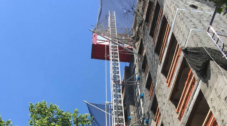 Material & Personnel Hoists | Spring Scaffolding